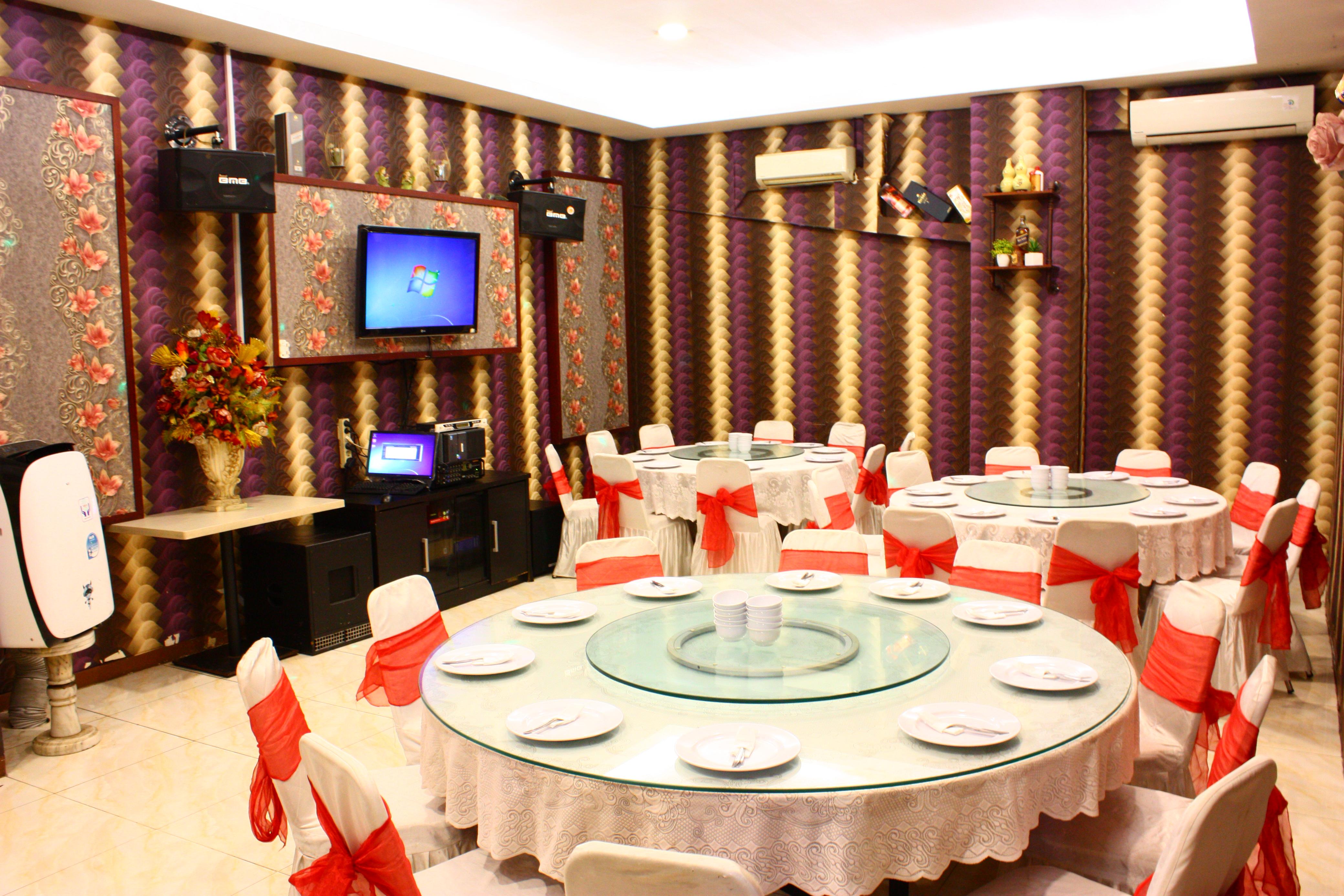 Golden Leaf Restaurant - Home